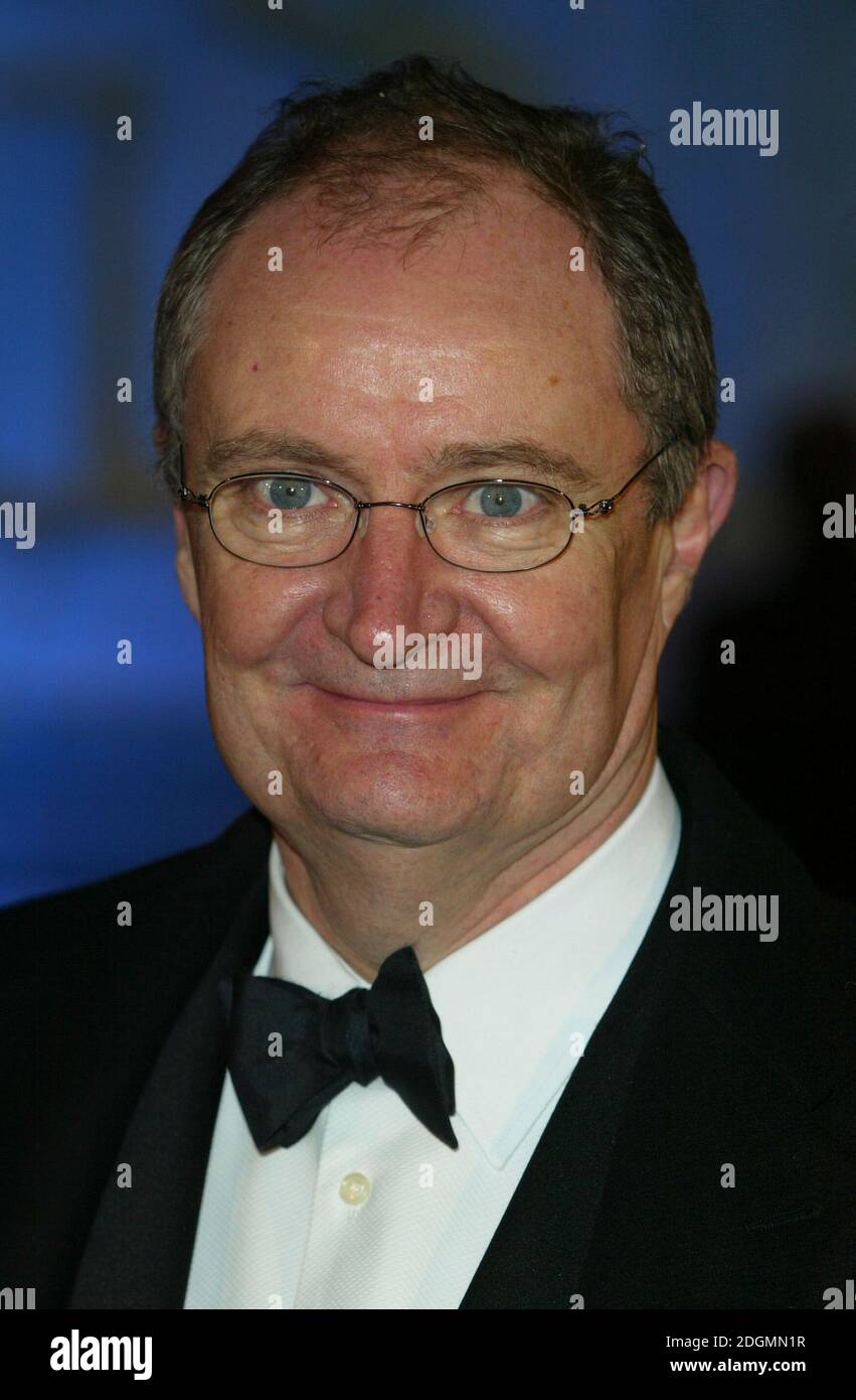 Arriving at the royal albert hall hi-res stock photography and images ...