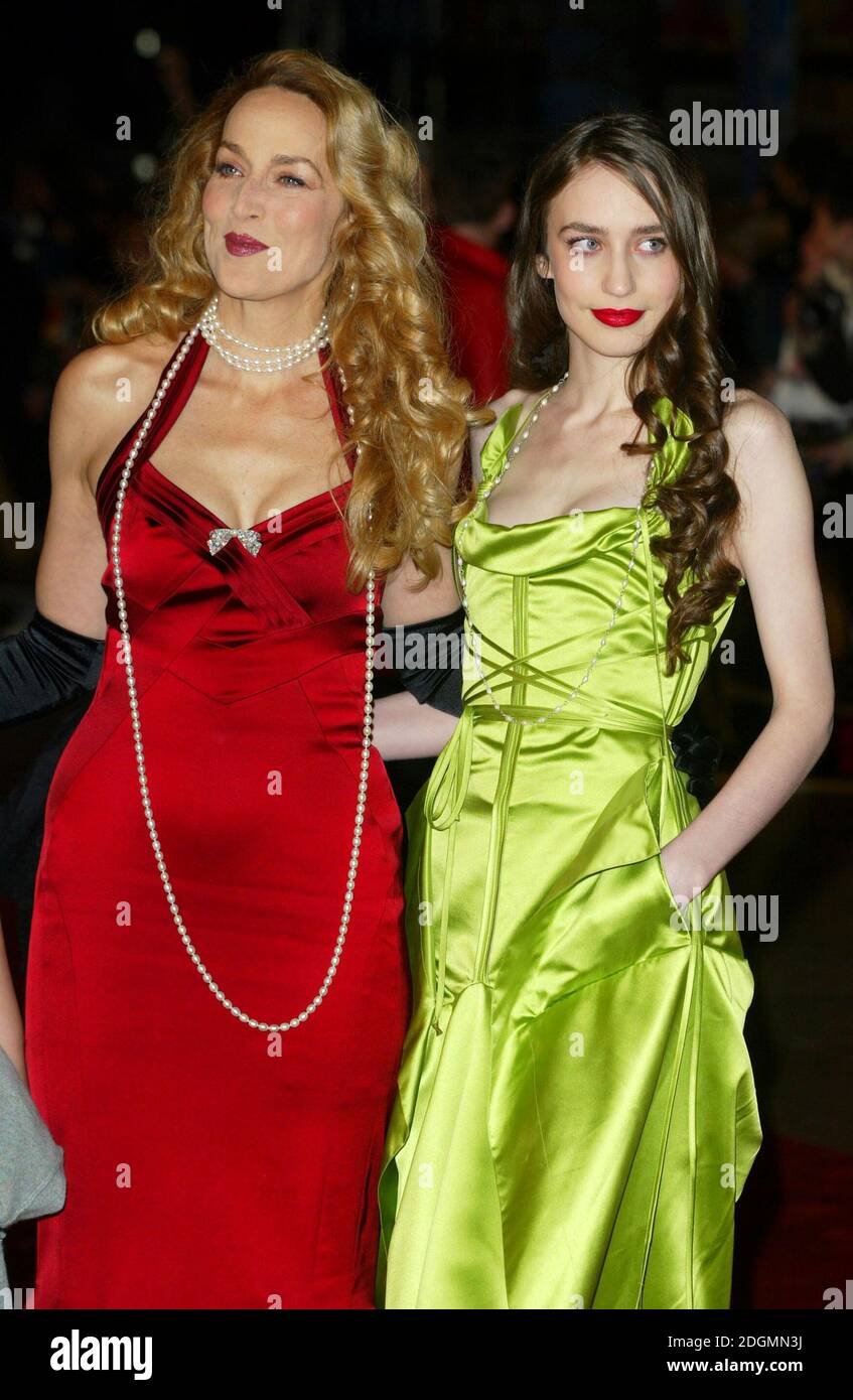 Jerry Hall and Elizabeth Jagger arriving at the premiere of King Kong ...