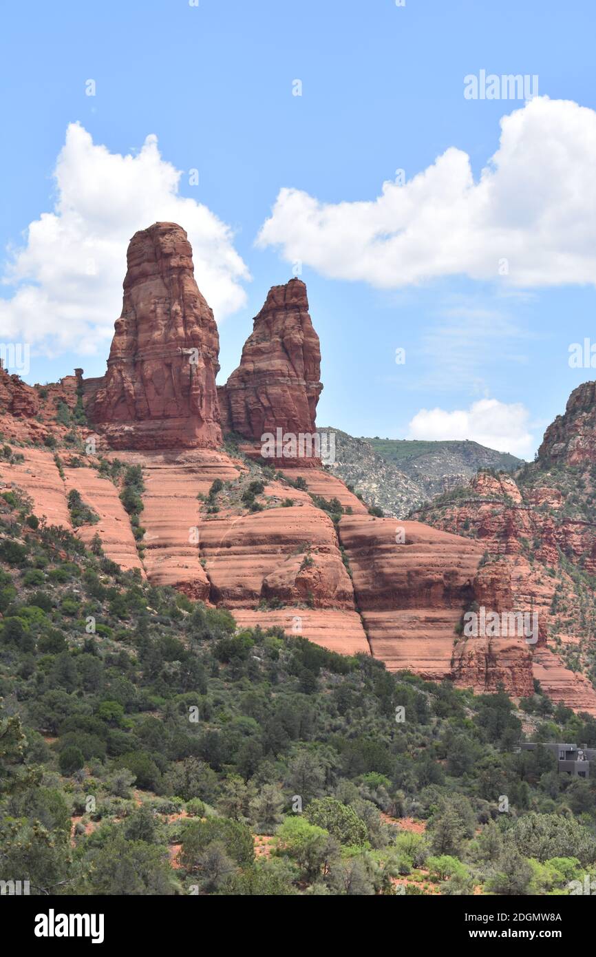 A breathtaking view of majestic red rock mountains in Sedona, Arizona ...