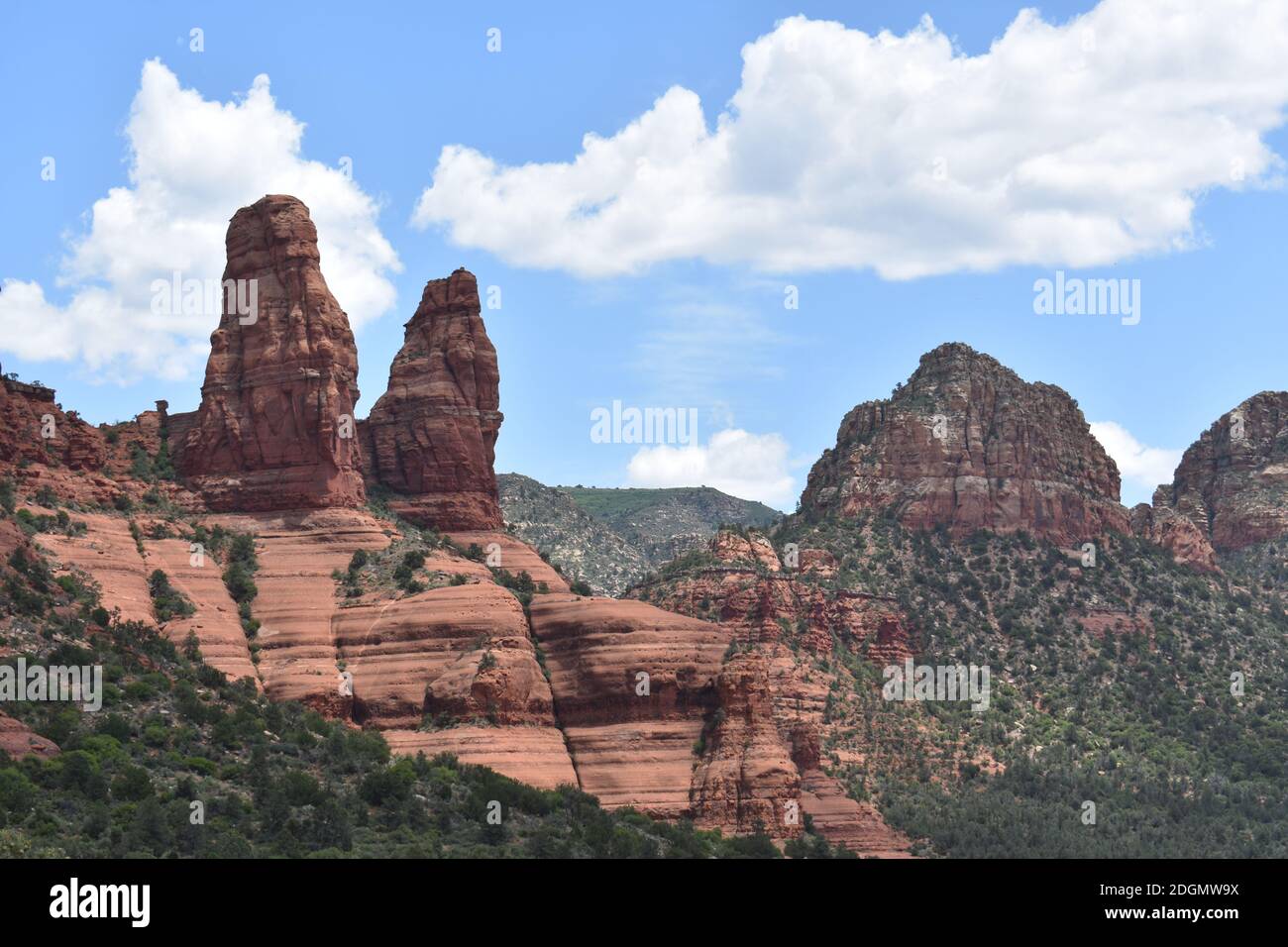 A breathtaking view of majestic red rock mountains in Sedona, Arizona ...