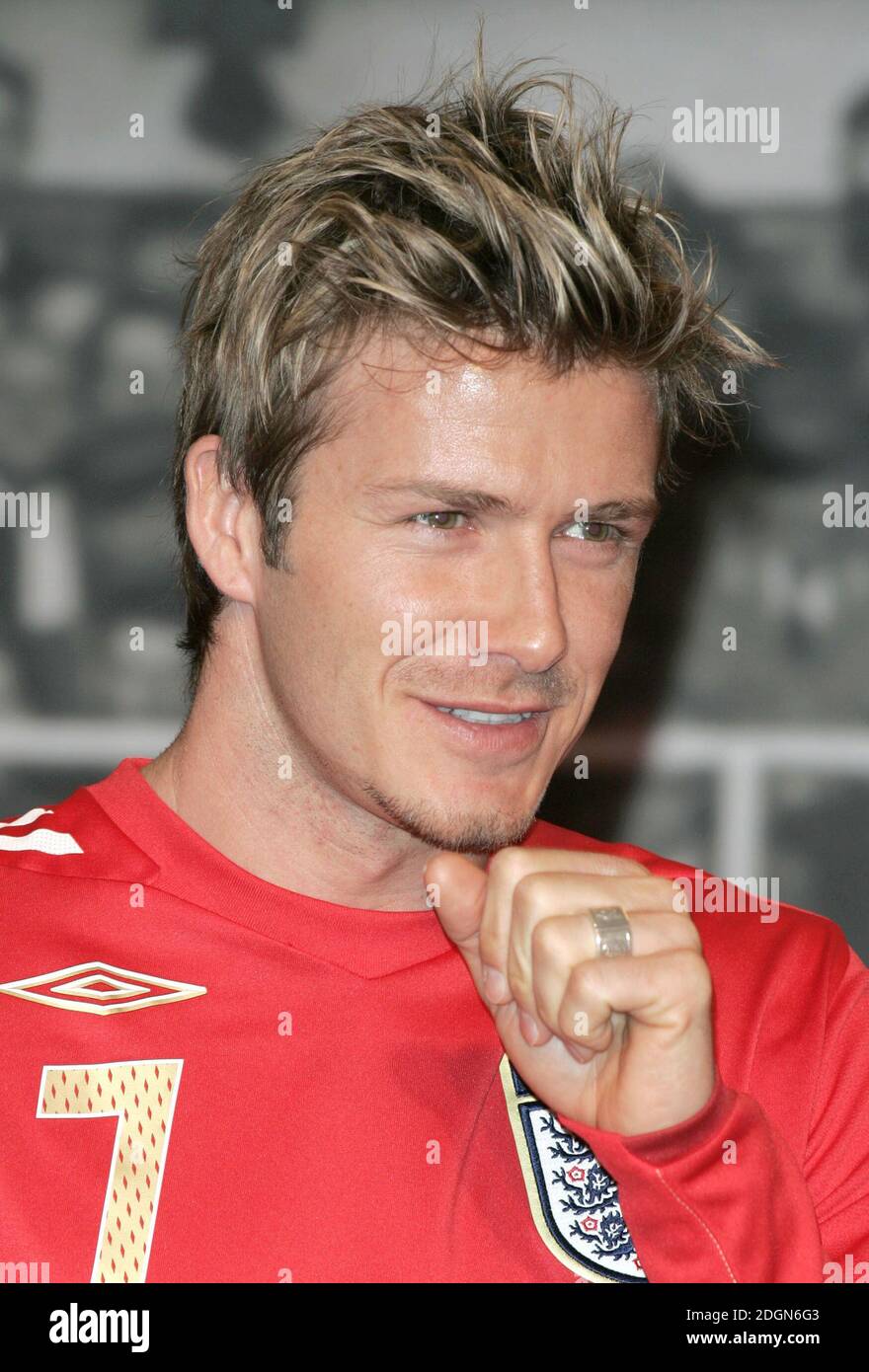 David beckham england kit hi-res stock photography and images - Alamy