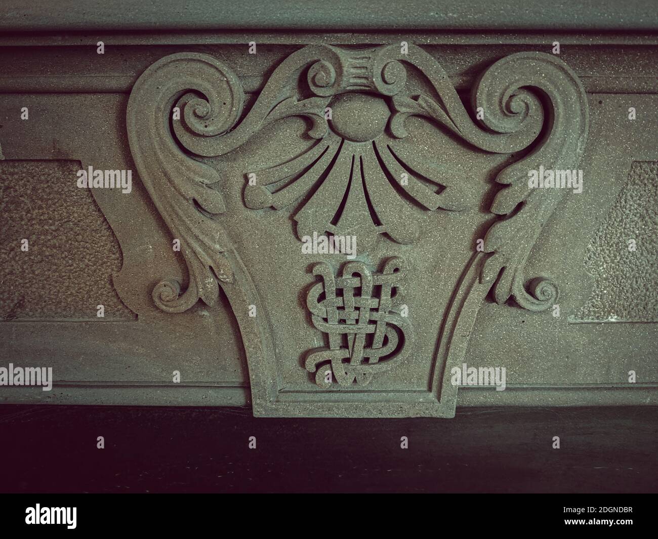 Castell sign hi-res stock photography and images - Alamy