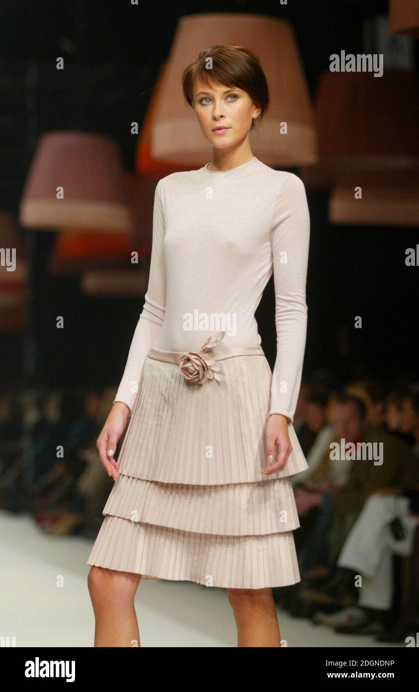 Three quarter length catwalk hi-res stock photography and images - Alamy