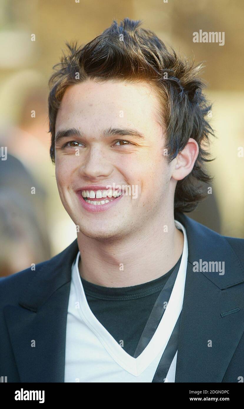 Gareth gates spikey hi-res stock photography and images - Alamy