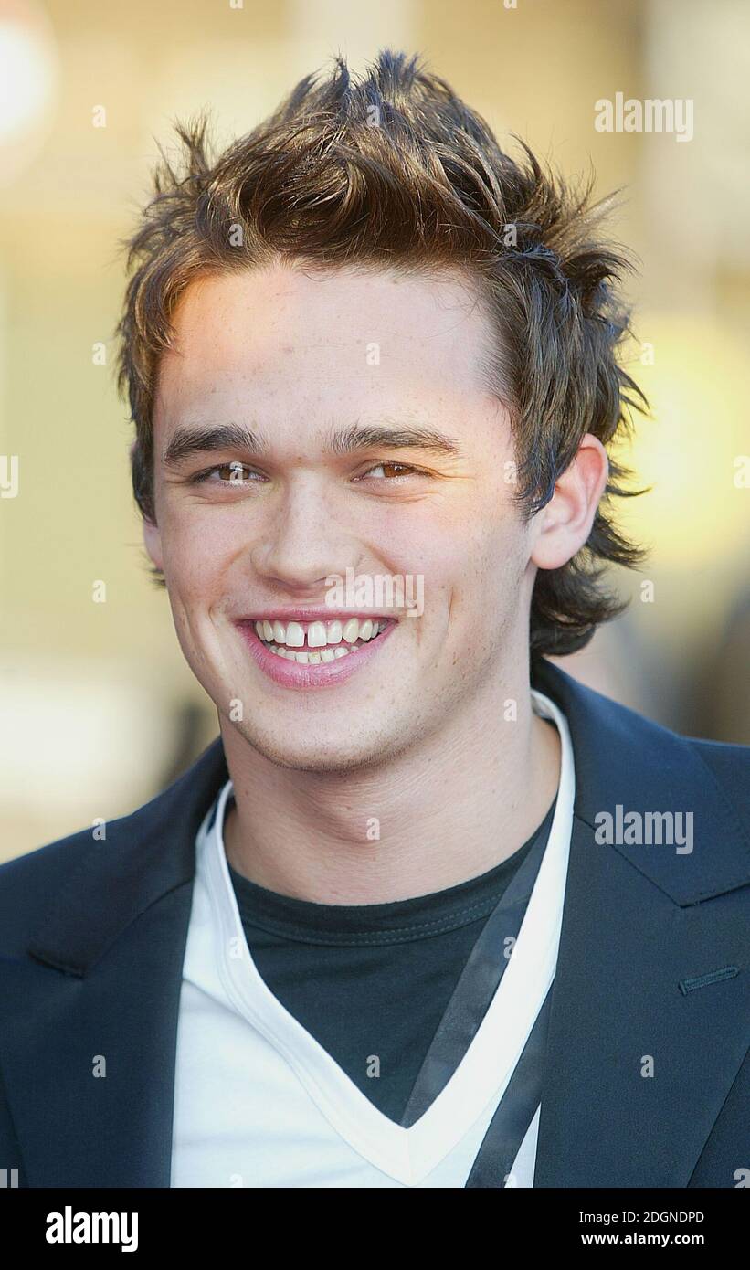 Gareth gates spikey hi-res stock photography and images - Alamy