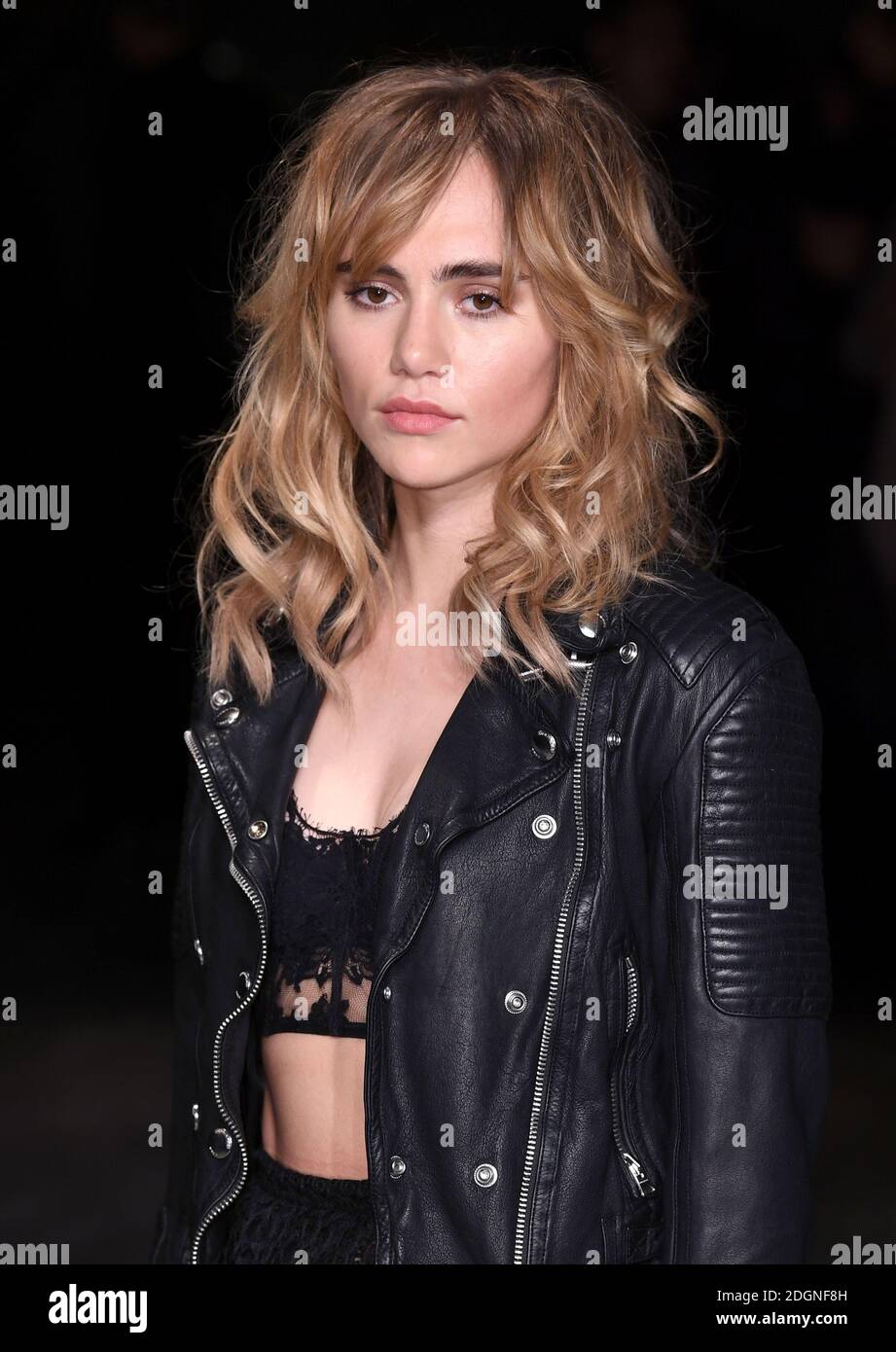 Suki Waterhouse attending the Burberry London Fashion Week Show at ...