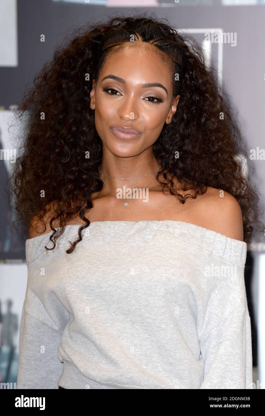 Missguided hi-res stock photography and images - Alamy