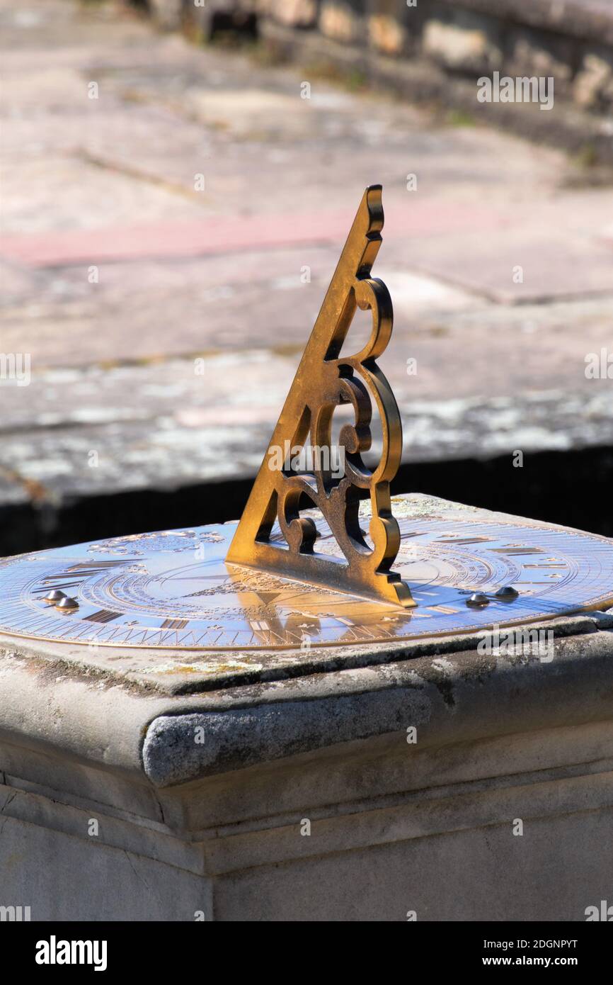 old rusty clock on the wall Stock Photo - Alamy