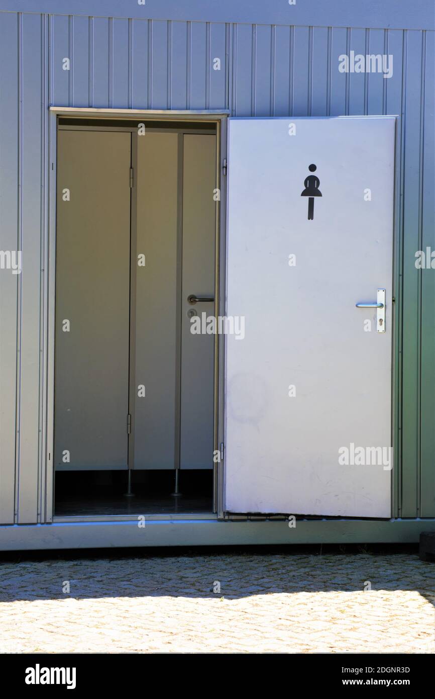 open door in a building Stock Photo - Alamy