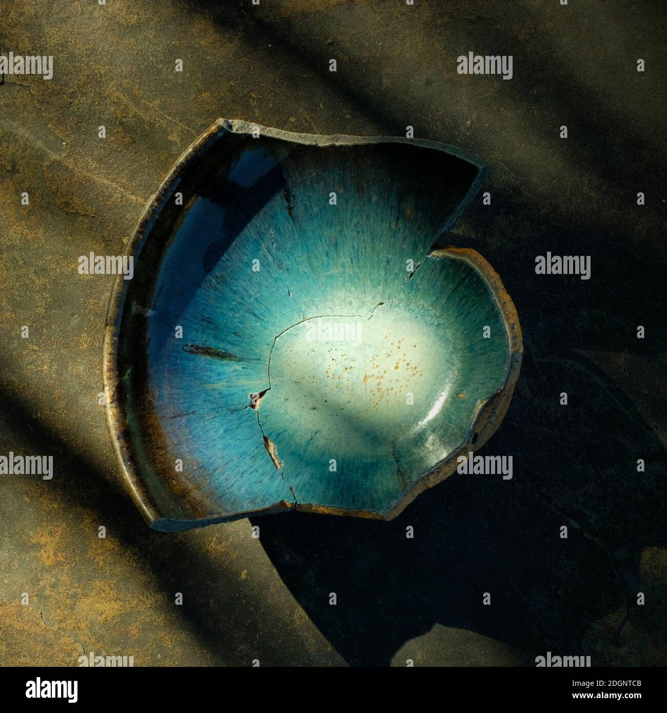 A piece of Jun porcelain from the Yuan dynasty(1279–1368) unearthed ...