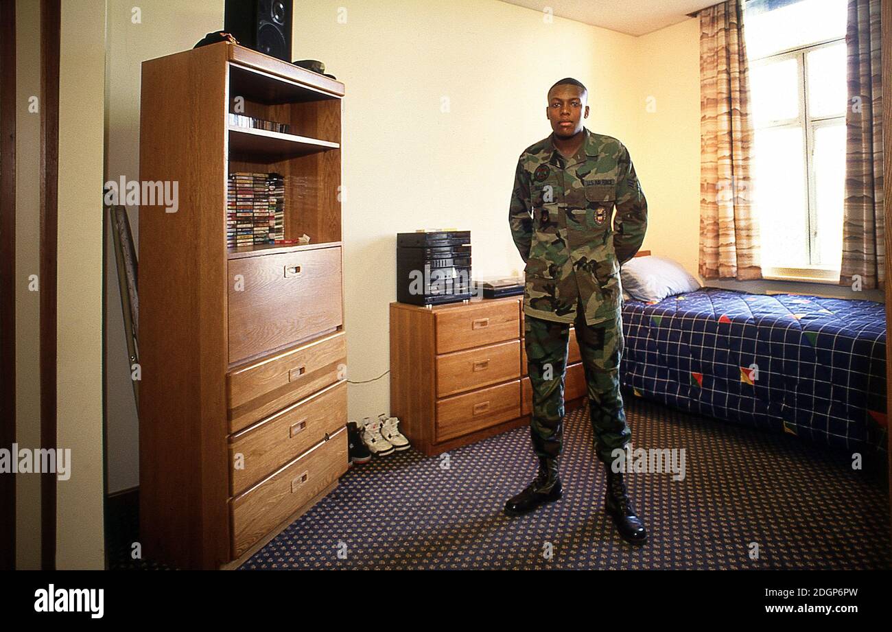 Raf upper heyford in 1990 hi-res stock photography and images - Alamy
