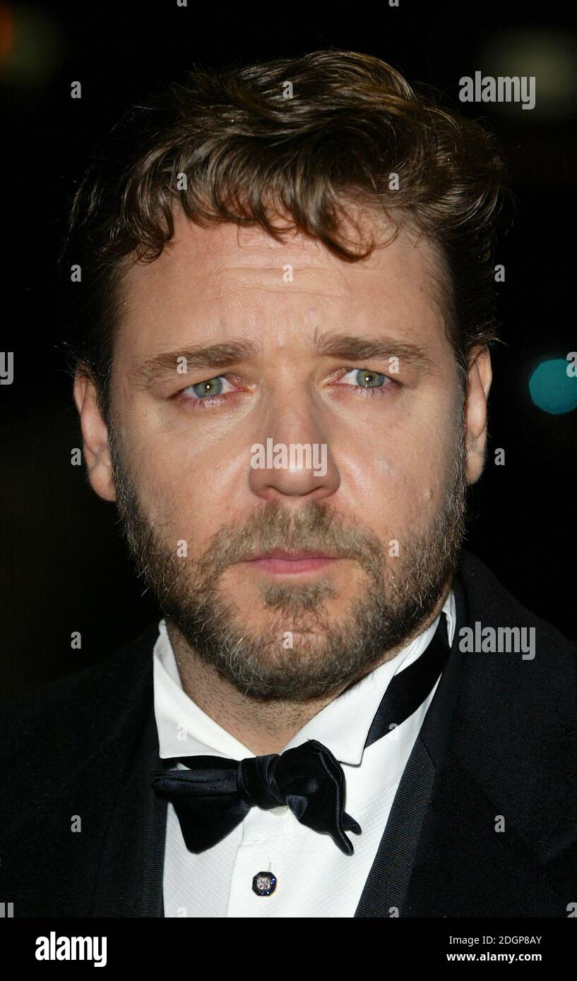 Master and commander russell crowe hi-res stock photography and images ...