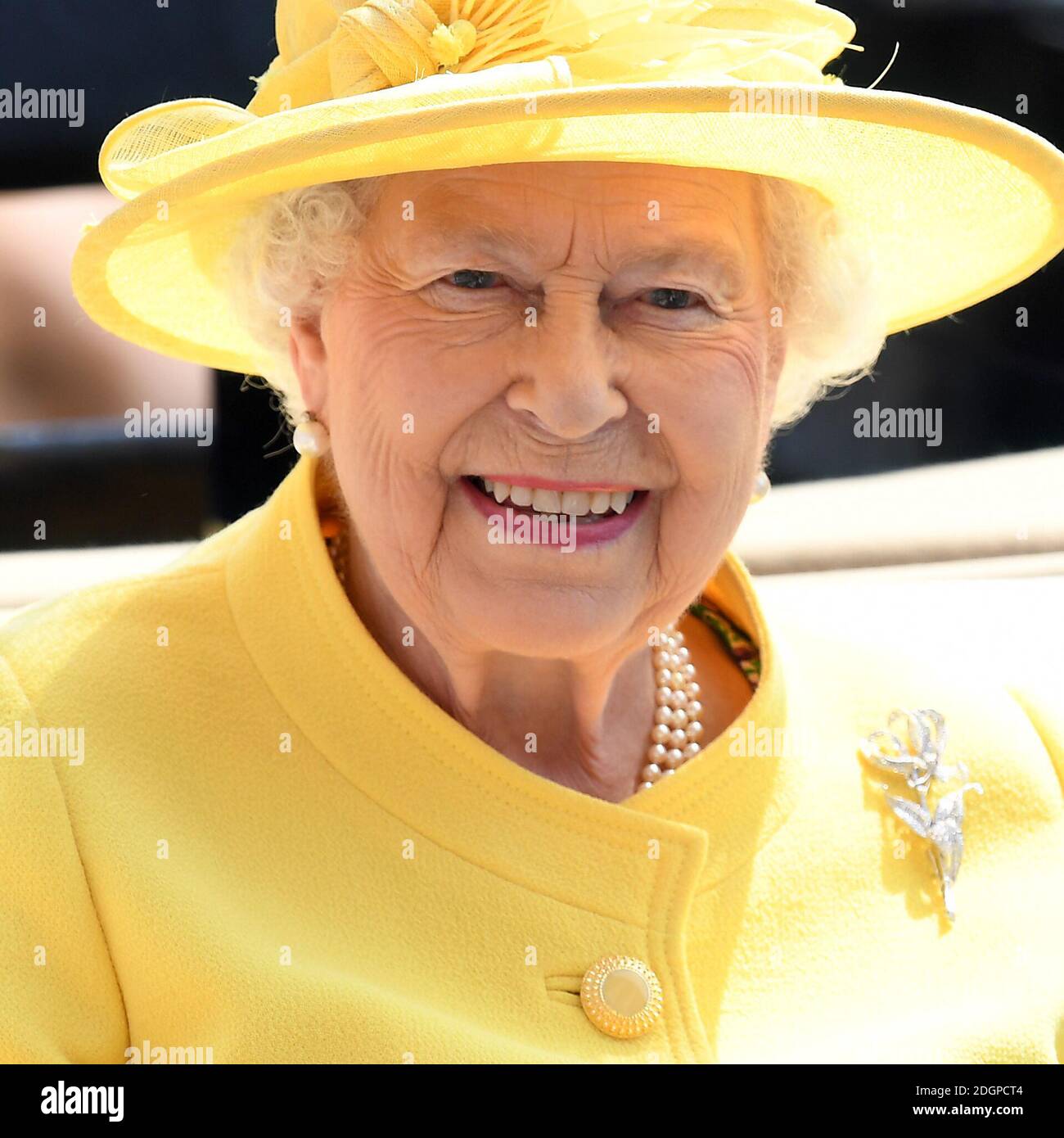 Headshot head shot portrait yellow hat idsok hi-res stock photography ...