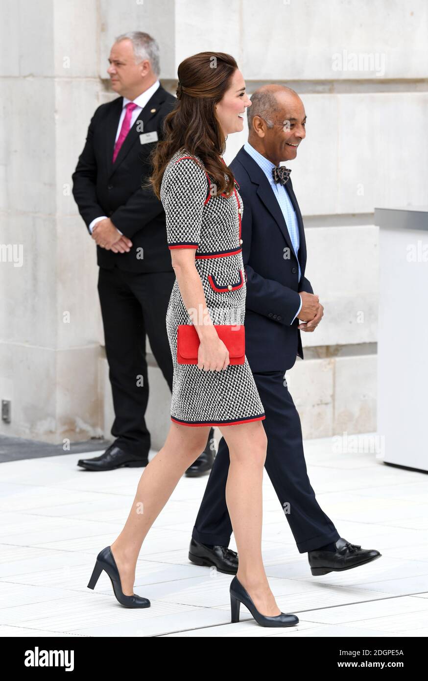 The Duchess of Cambridge arriving at the Victoria and Albert Museum ...