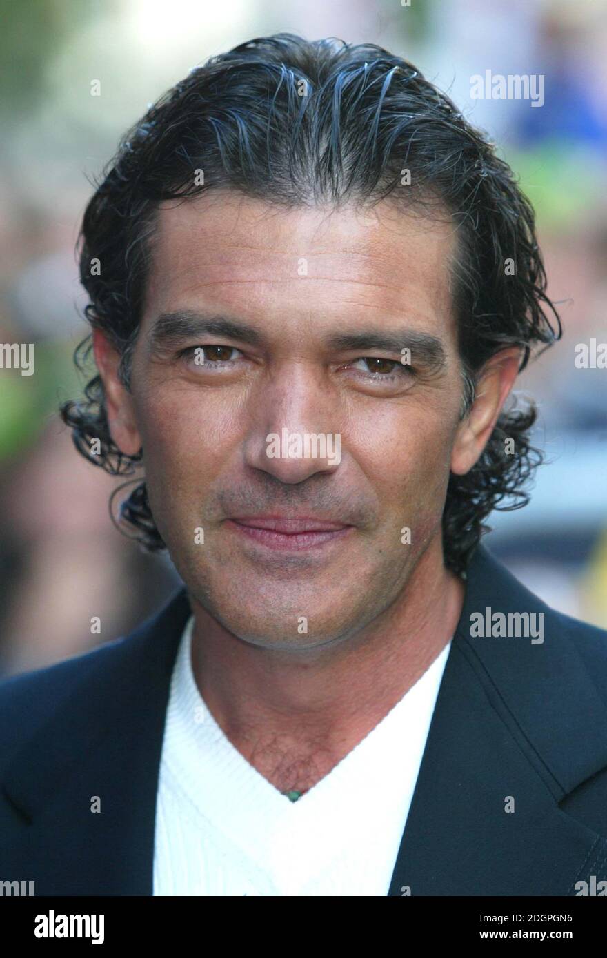 Actor Antonio Banderas attending the premiere of Shrek 2, in London's ...