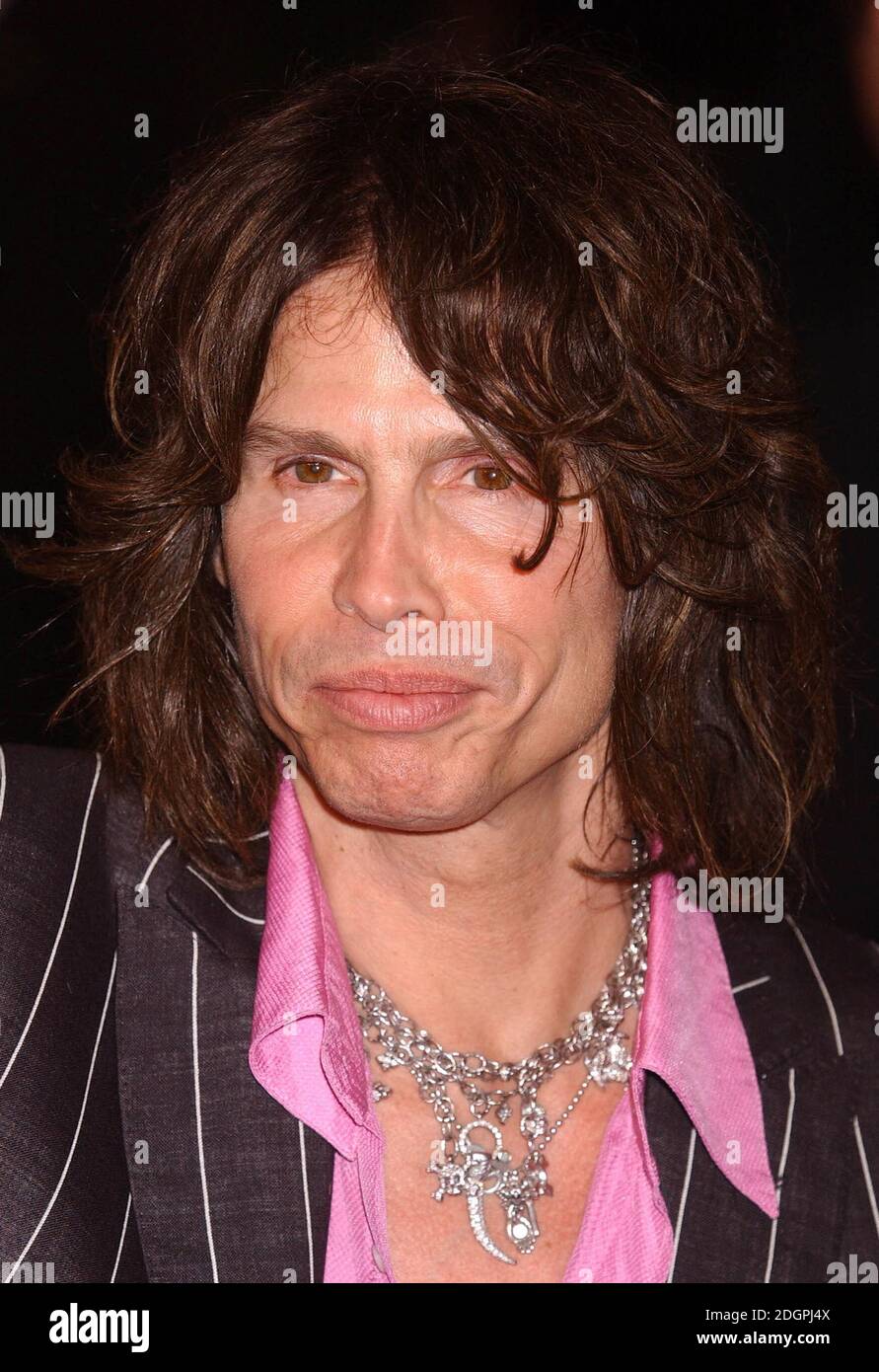 Steve Tyler at the Vanity Fair Oscars Party 2004 in Los Angeles. Doug ...