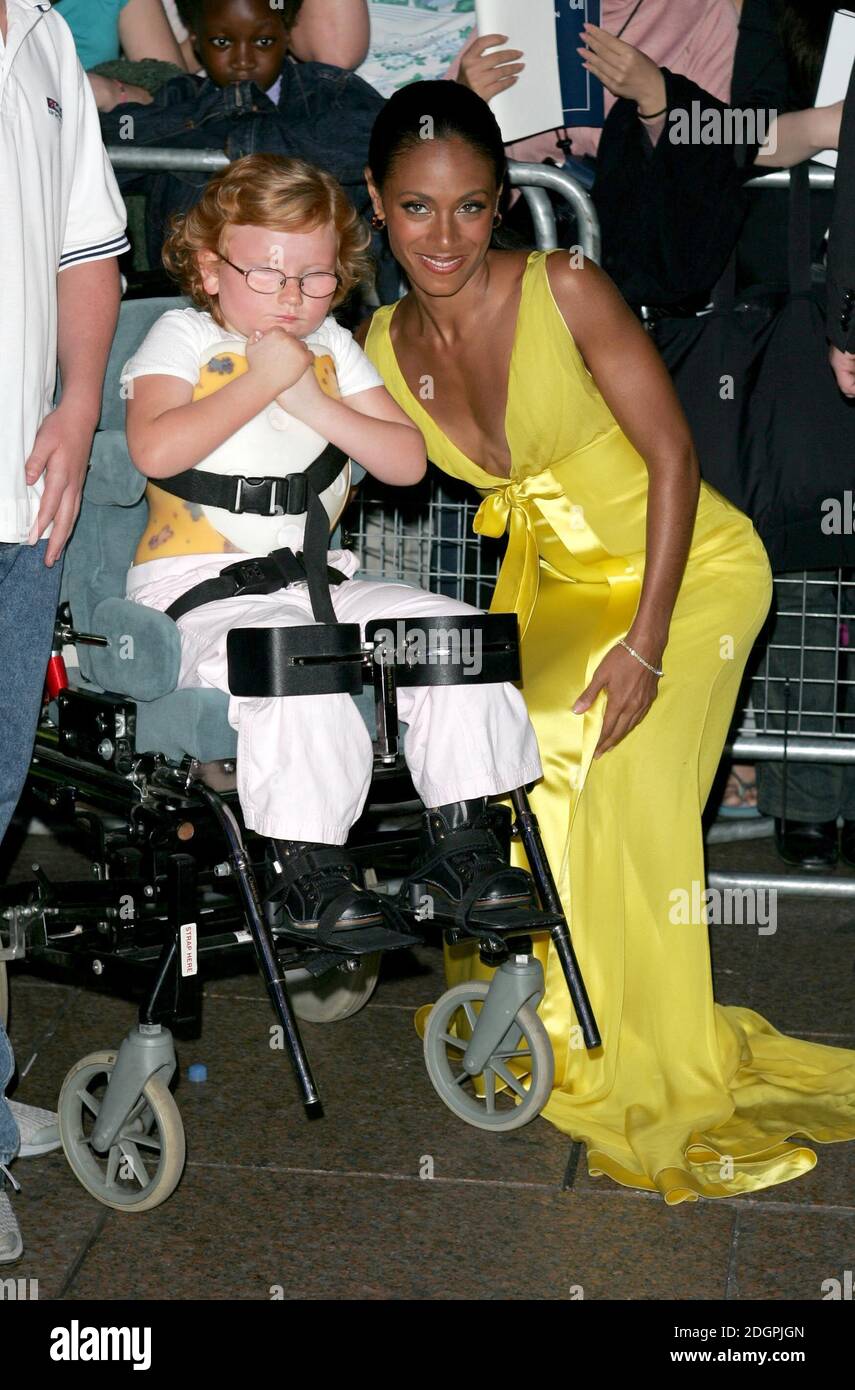 Jada Pinkett Smith attending the UK premiere of Collateral in Leicester ...