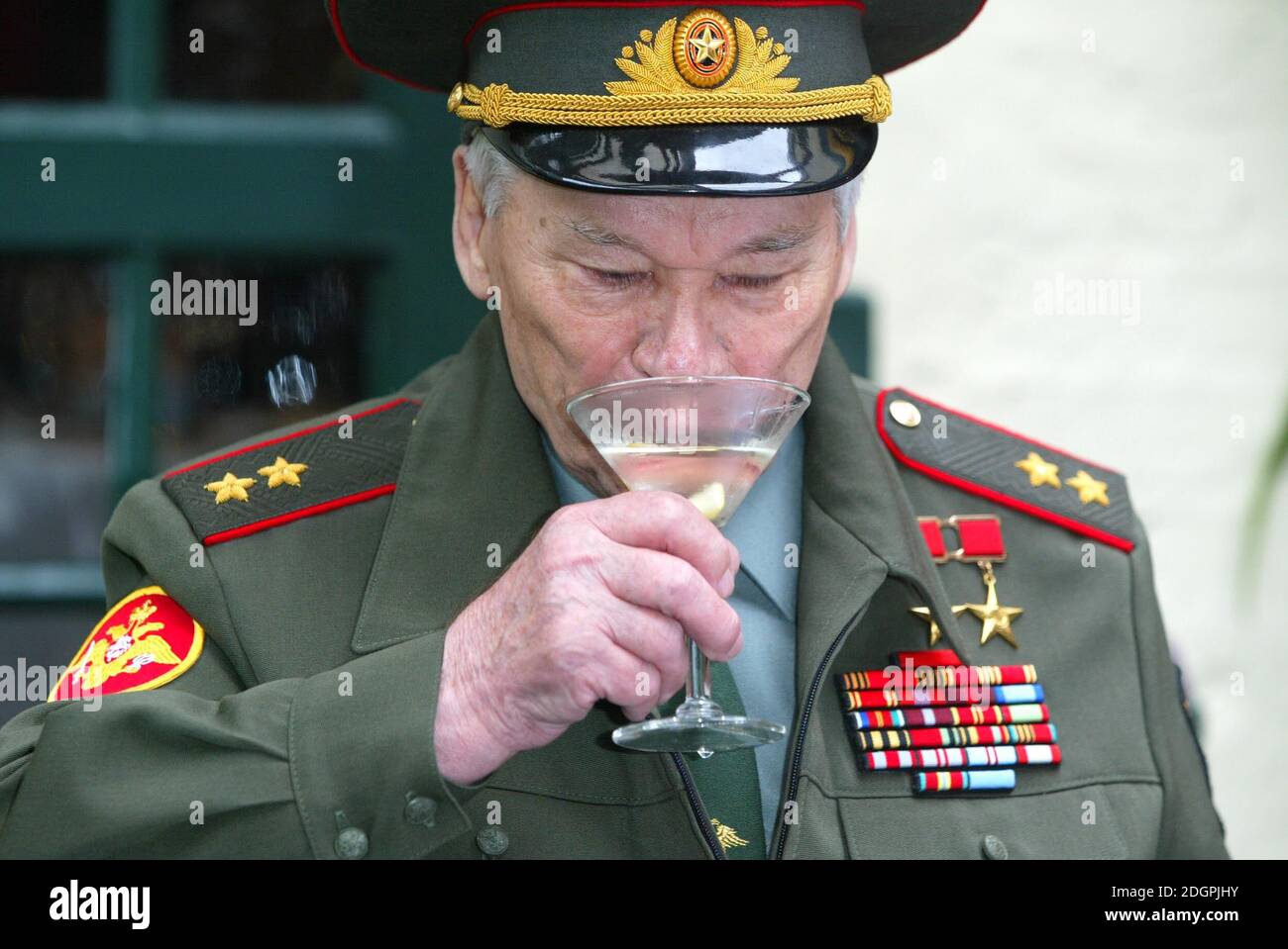 General Mikhail T Kalashnikov, National Hero of Russia and designer of ...