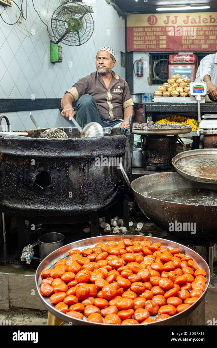 Making jalebi in a kadhai at the famous JJ Jalebi in the Mohammed Ali ... Making jalebi in a kadhai at the famous JJ Jalebi in the Mohammed Ali ...