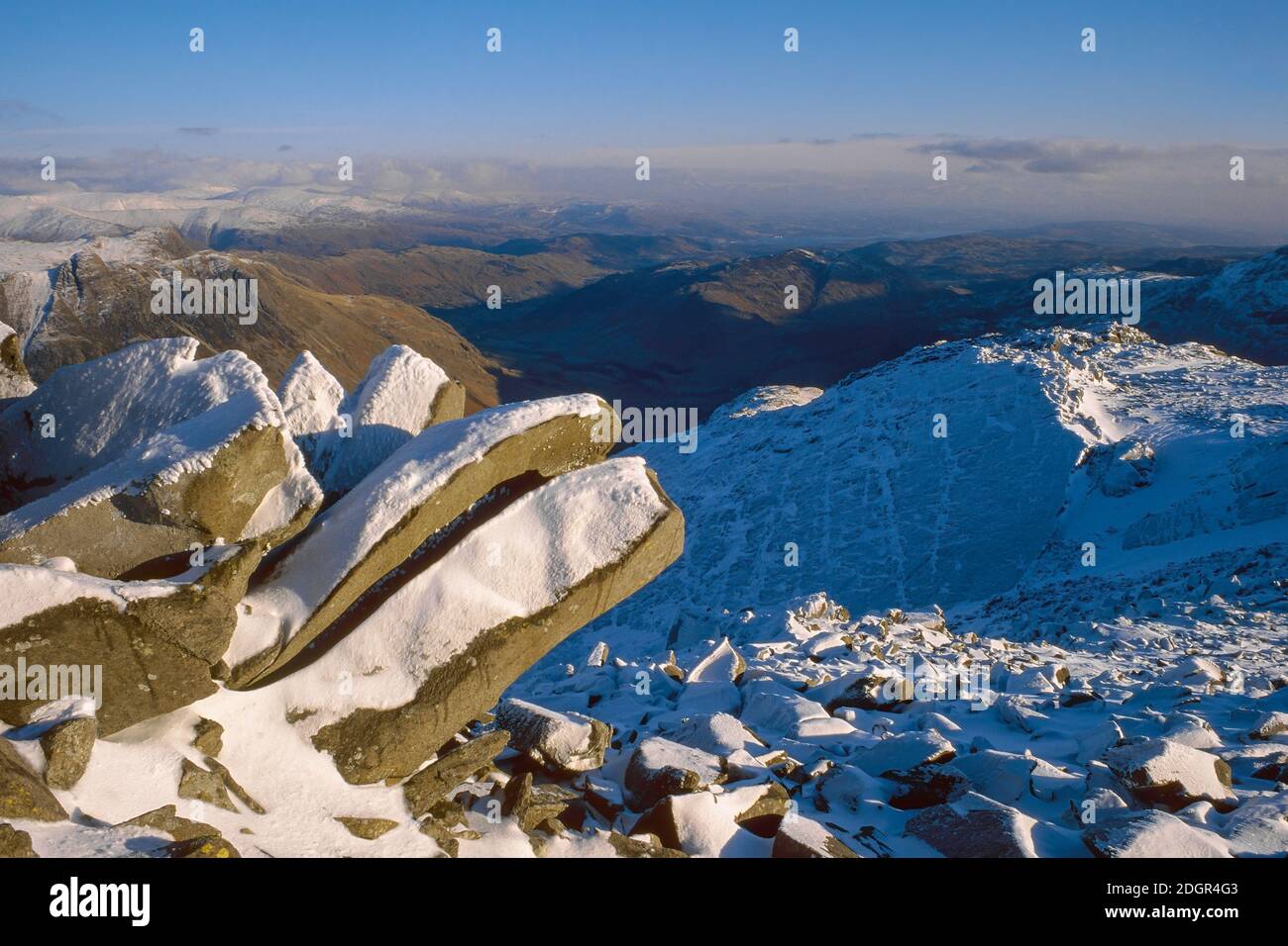 Bowfell great slab hi-res stock photography and images - Alamy