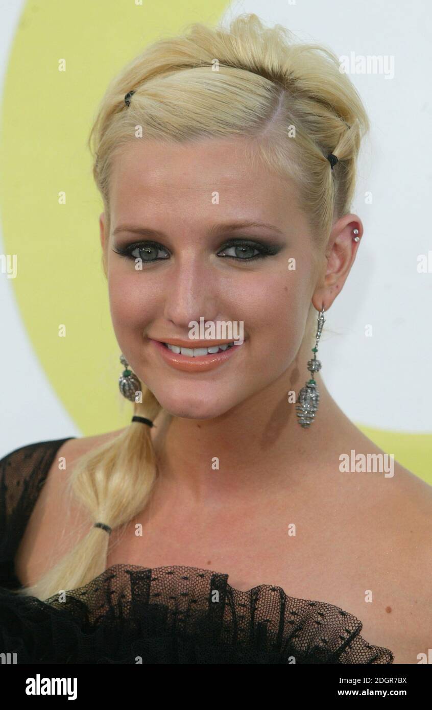 Ashlee Simpson arriving for the MTV Music Video Awards (VMA's) at the ...