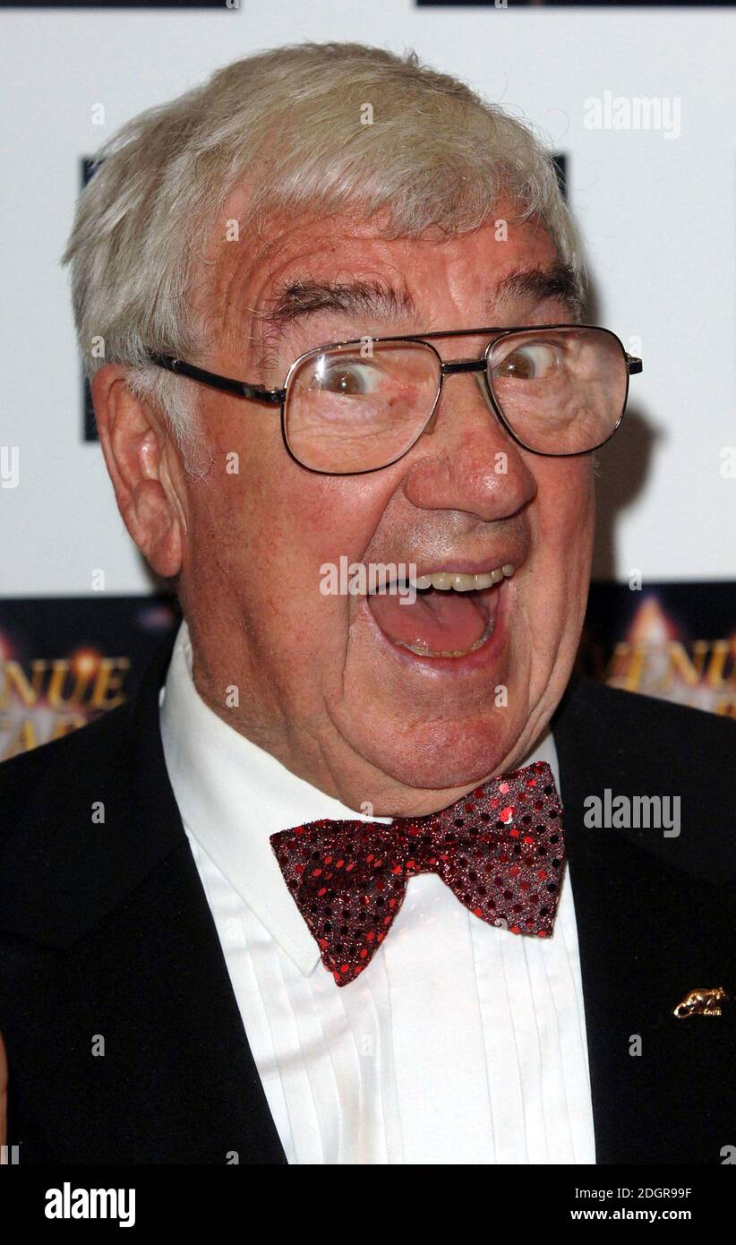 Frank Carson arriving at ITV's Avenue of the Stars event, London. Doug ...
