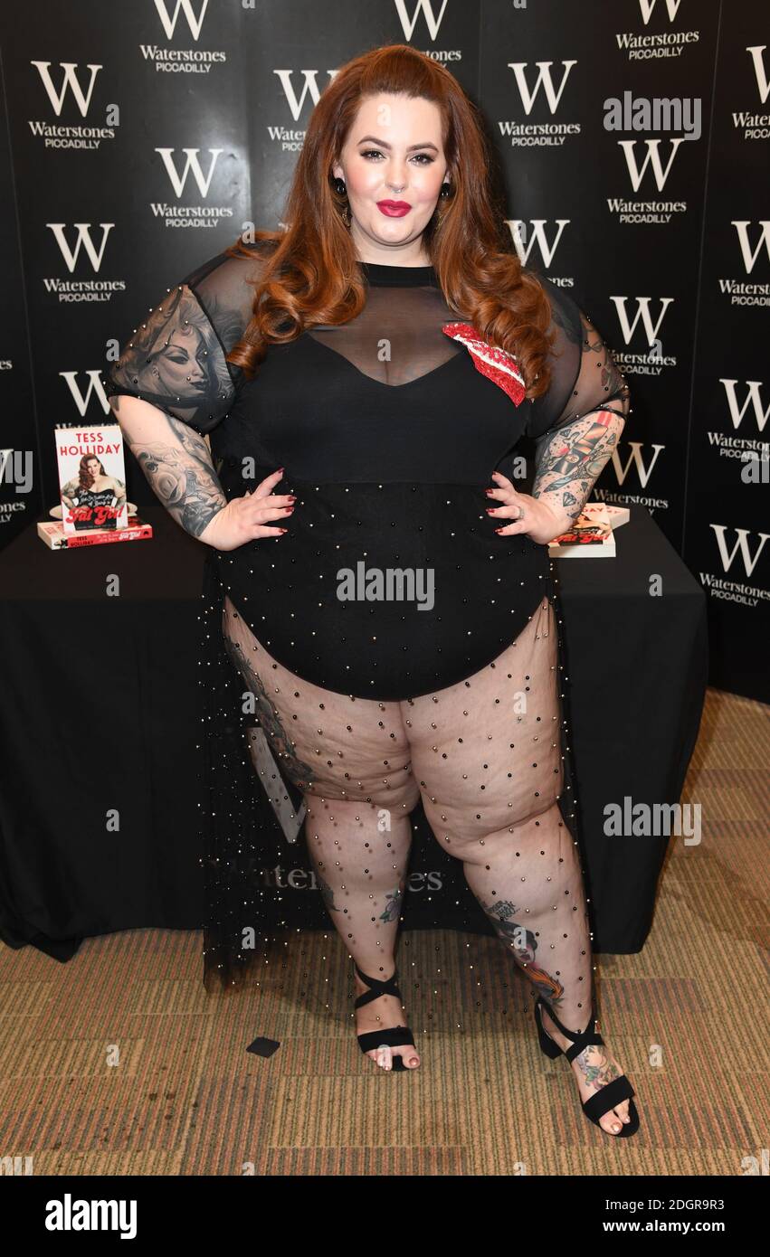 Plus Size Model Tess Holliday Signs Copies Of Her New Book The Not So