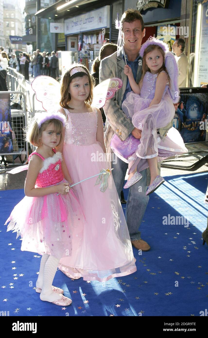 Stephen Tompkinson arriving at the world premiere of Nanny McPhee in ...