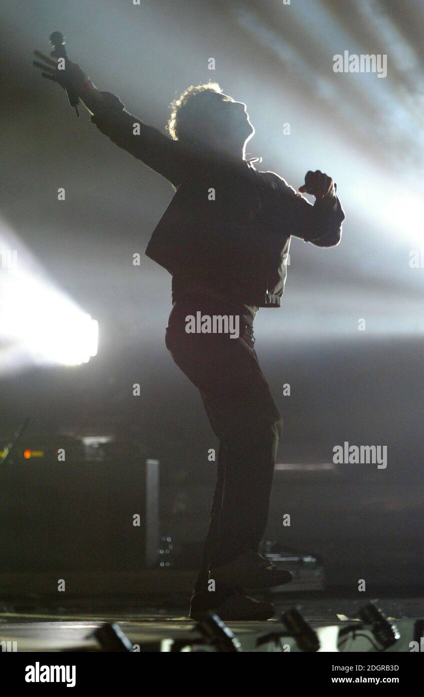 Coldplay 2005 High Resolution Stock Photography and Images - Alamy