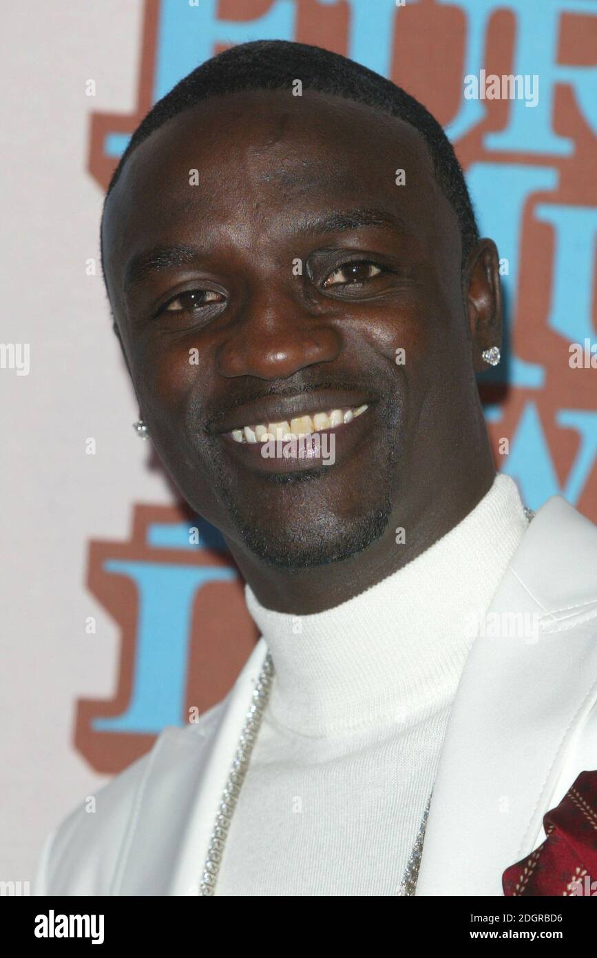 Akon mtv europe music awards hi-res stock photography and images - Alamy