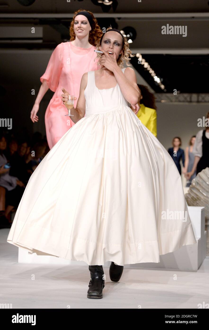 Edie campbell model hi-res stock photography and images - Alamy