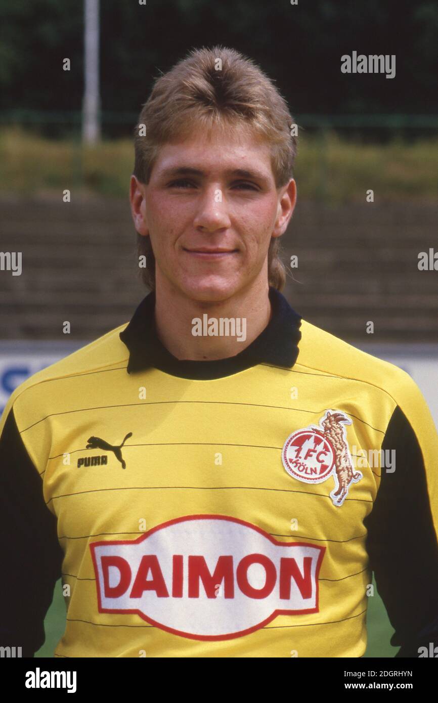 Cologne, Deutschland. 08th Dec, 2020. Bodo ILLGNER, football player ...