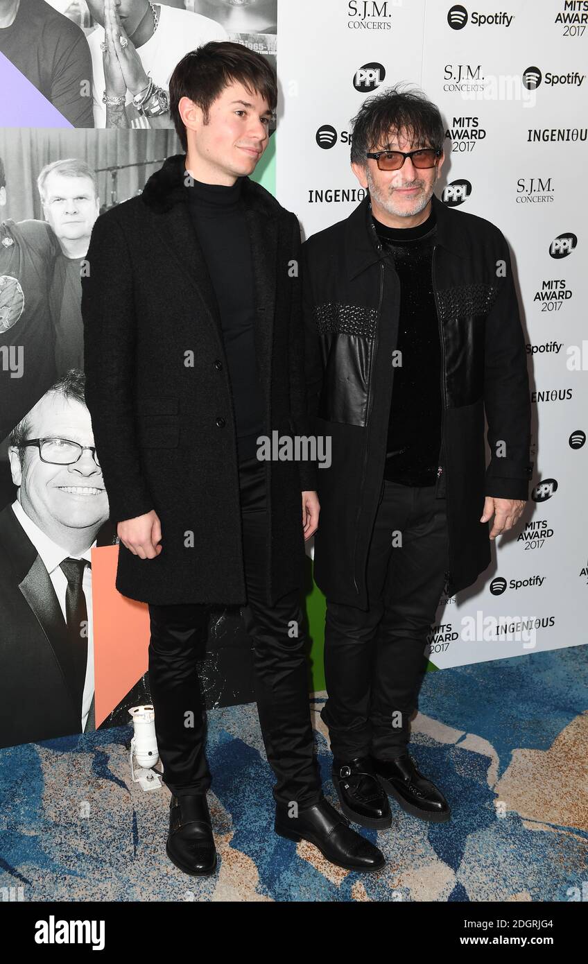 Ian broudie of the lightning seeds hi-res stock photography and images ...