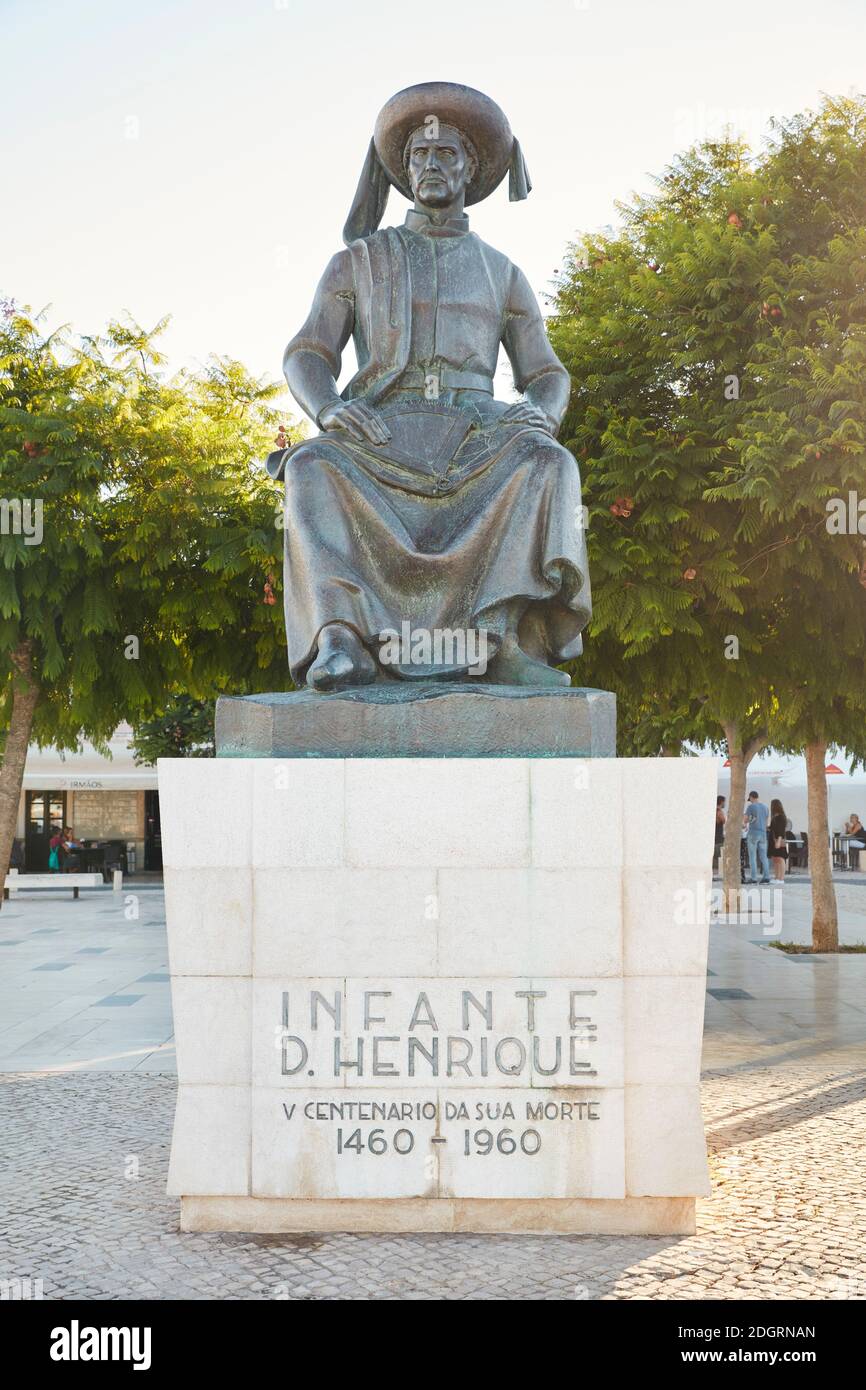 Statue of Prince Henry the Navigator in Lagos, Algarve, Portugal Stock ...