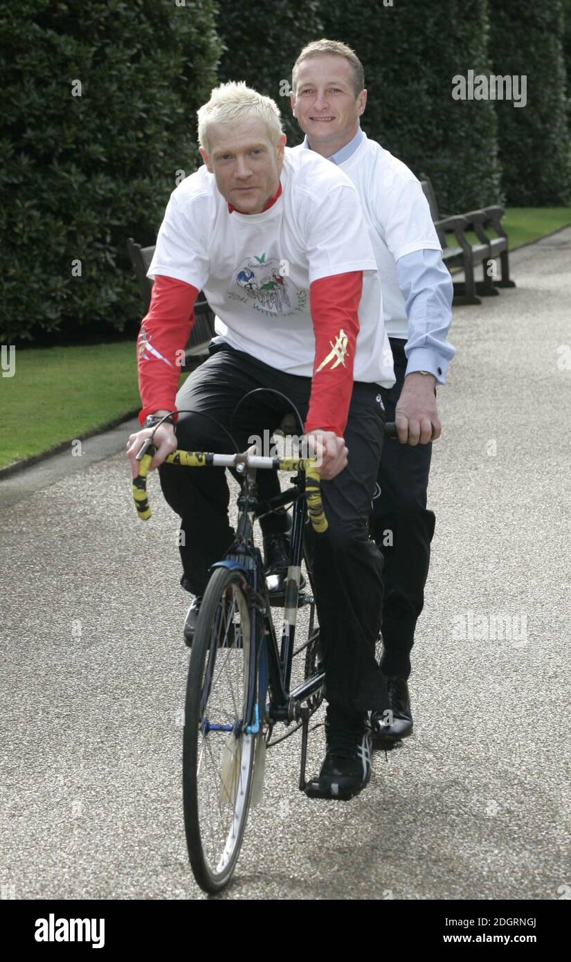 Iwan Thomas and Richard Dunwoody pose Stock Photo - Alamy