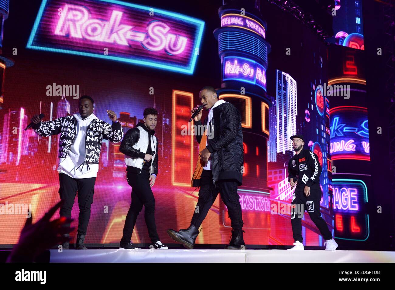 Rak su perform hi-res stock photography and images - Alamy