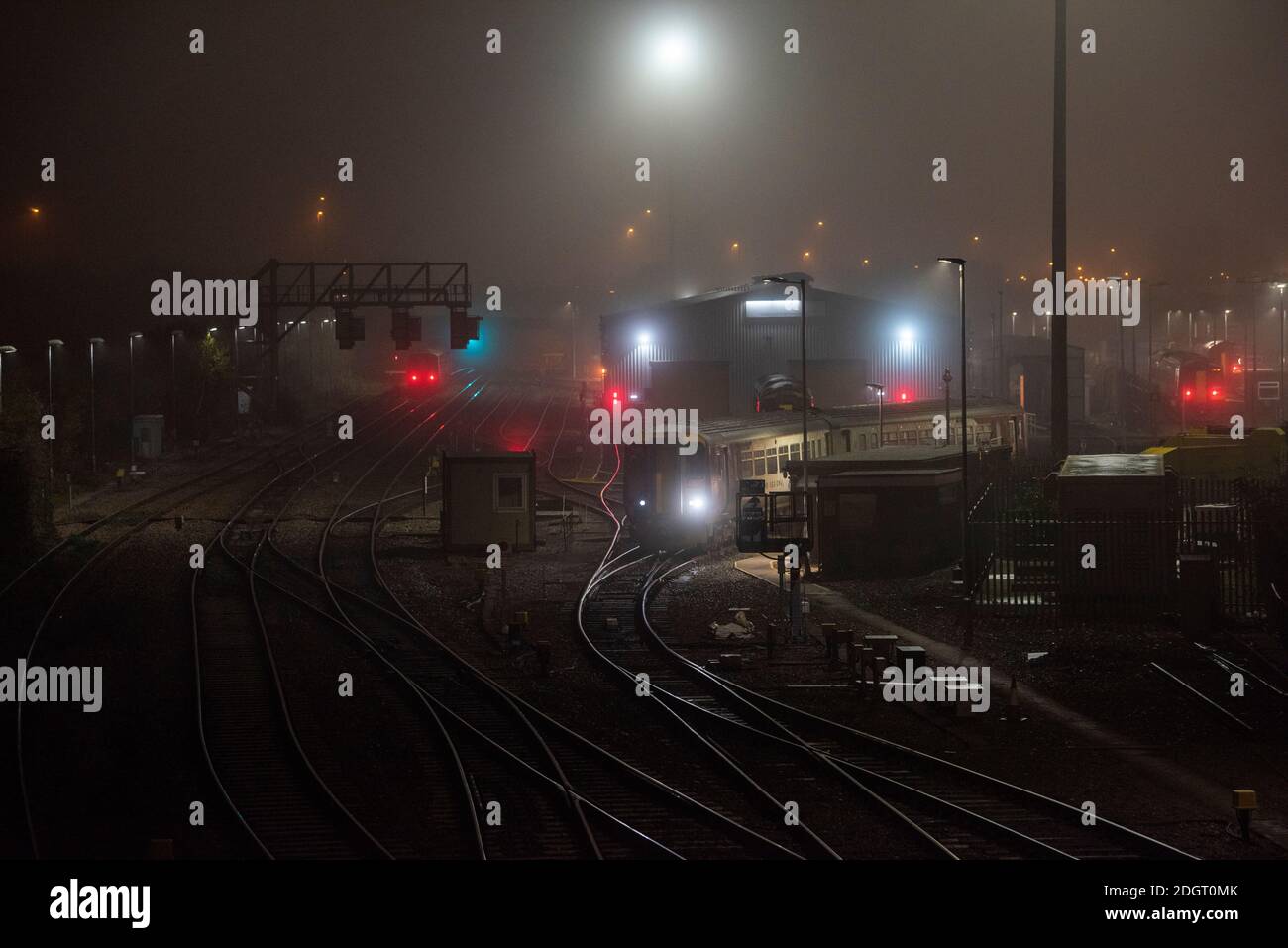 Parked train dark night hi-res stock photography and images - Alamy