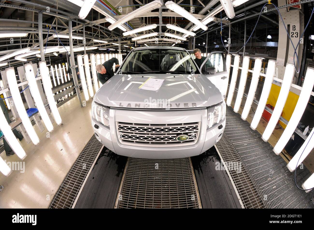 Jaguar land rover factory hi-res stock photography and images - Alamy