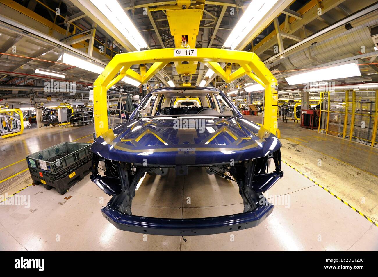 Jaguar land rover halewood hi-res stock photography and images - Alamy