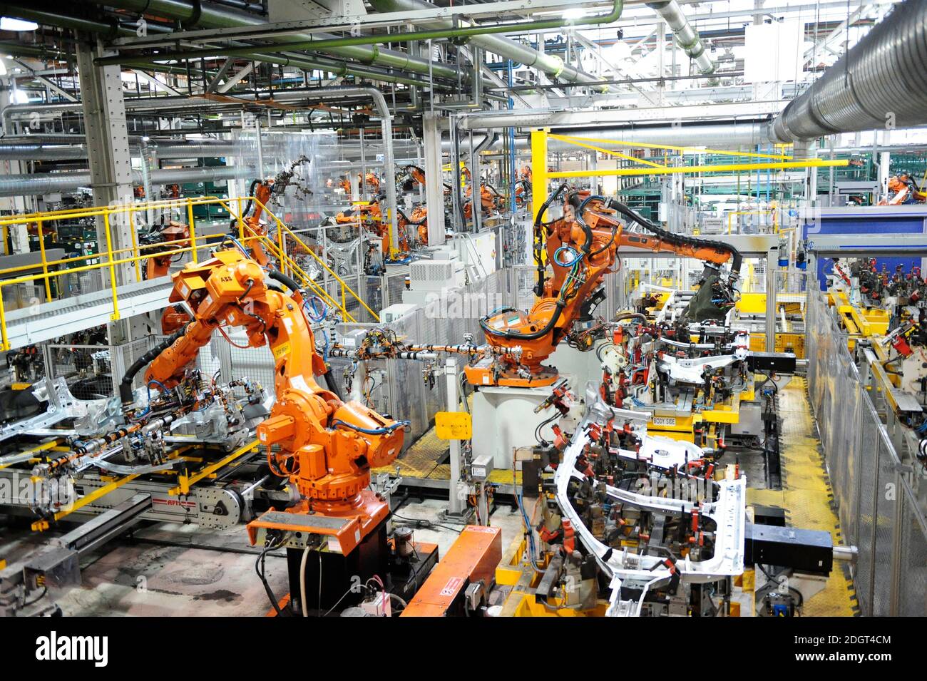 Jaguar Land Rove Halewood Body & Assembly Stock Photo - Alamy