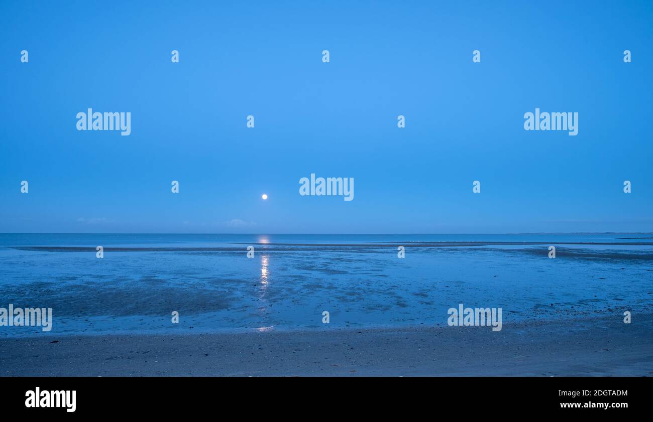 Mood tide hi-res stock photography and images - Alamy