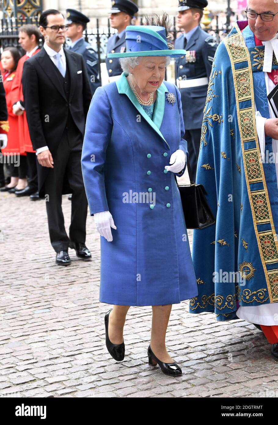 Royal military war conflict queen elizabeth ii hi-res stock photography ...