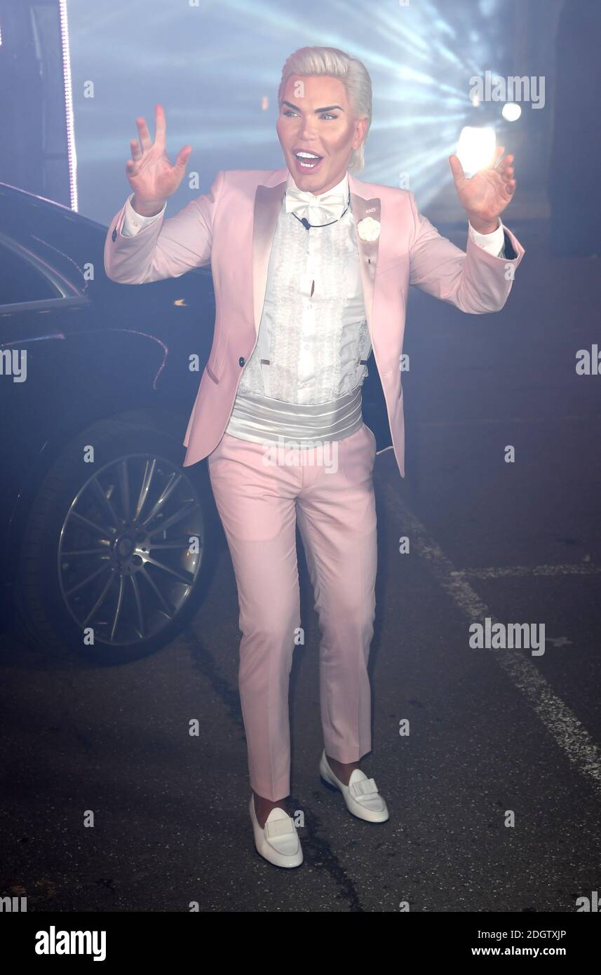 Rodrigo alves enters house hi-res stock photography and images - Alamy