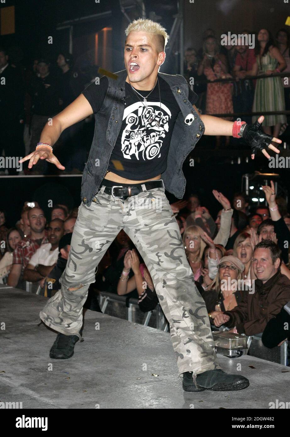 Pete Bennett wins at the Big Brother 7 Final, Elstree studios ...