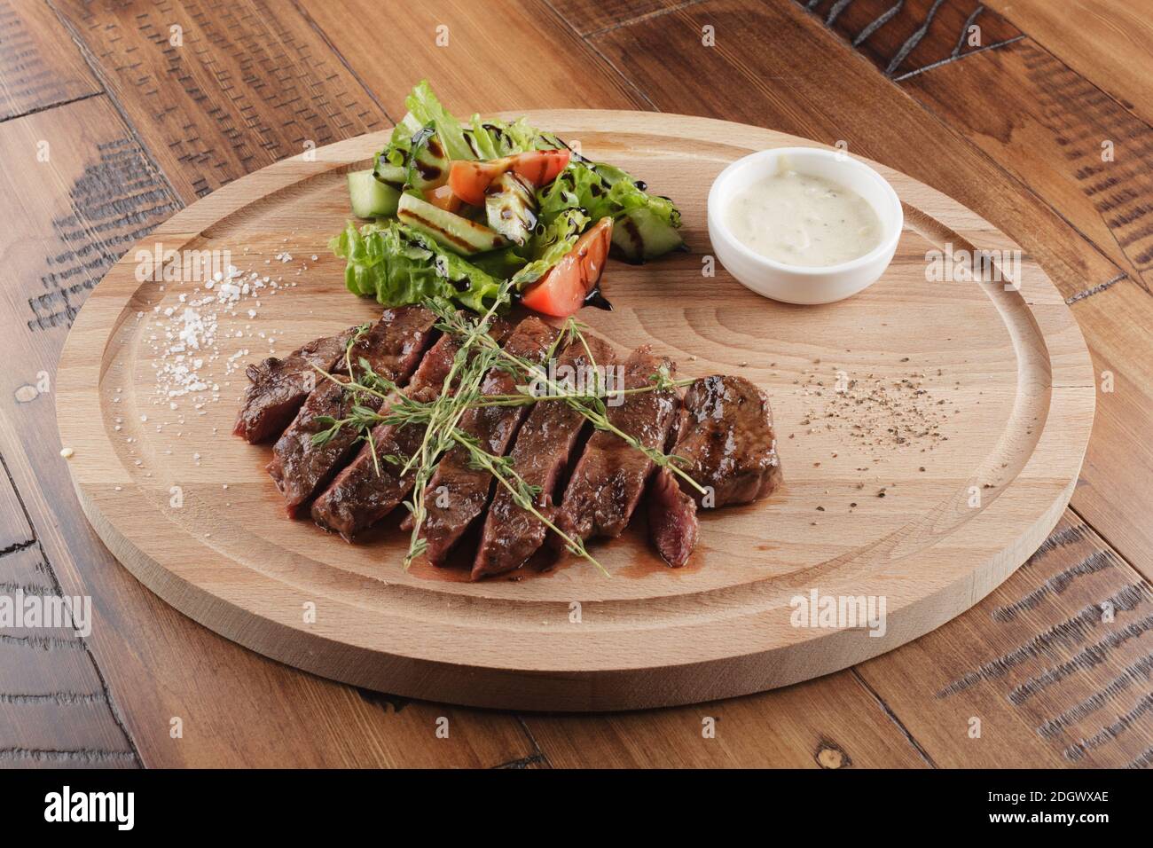 Top blade steak hi-res stock photography and images - Alamy