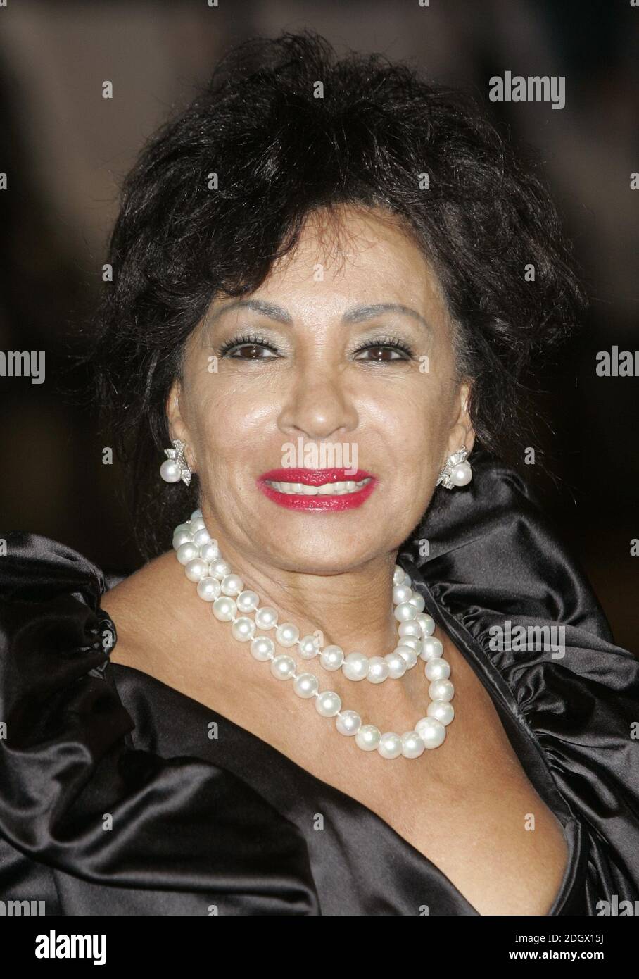 Shirley Bassey arriving at the World Premiere of the new James Bond ...