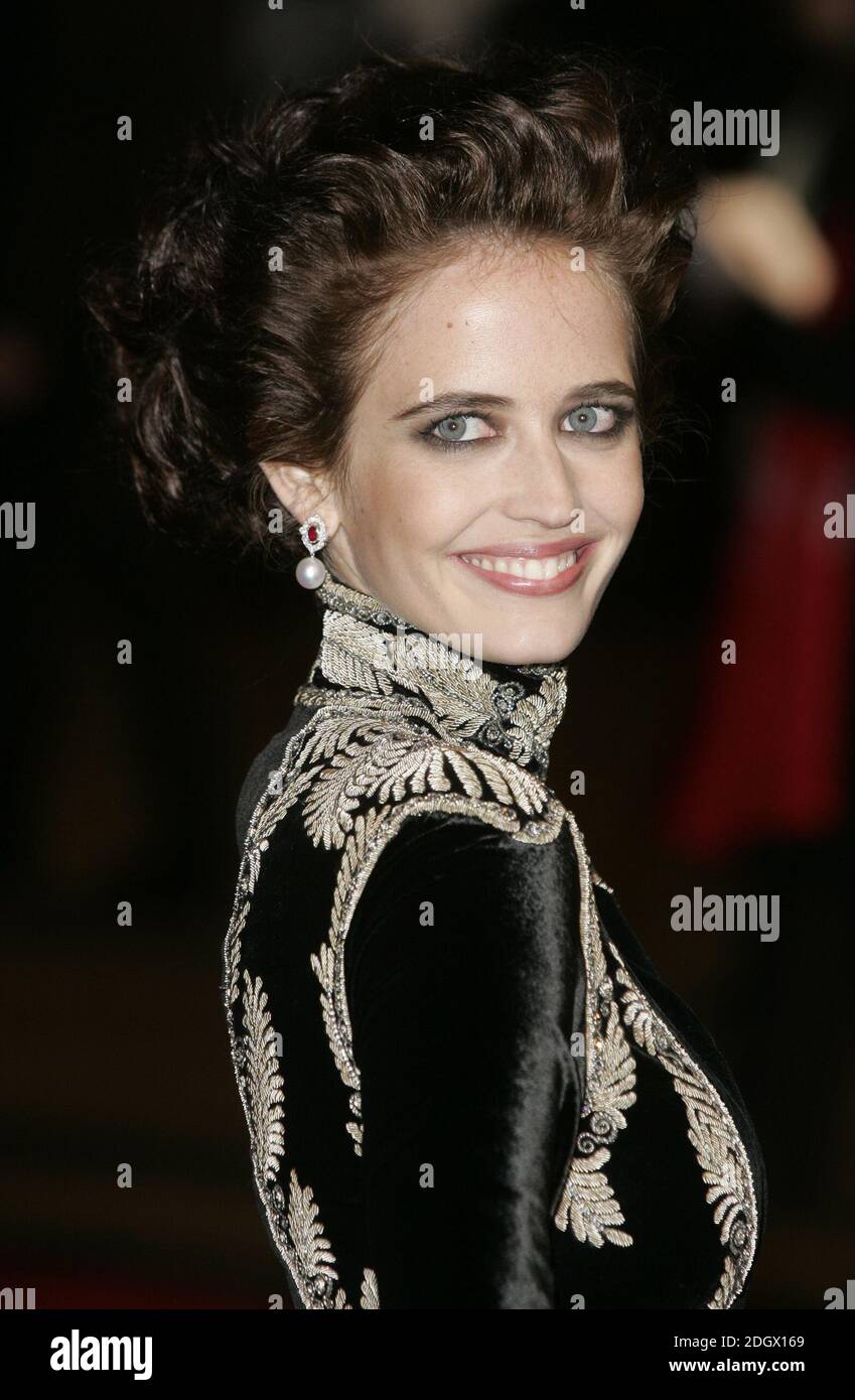 Eva Green arriving at the World Premiere of the new James Bond film ...