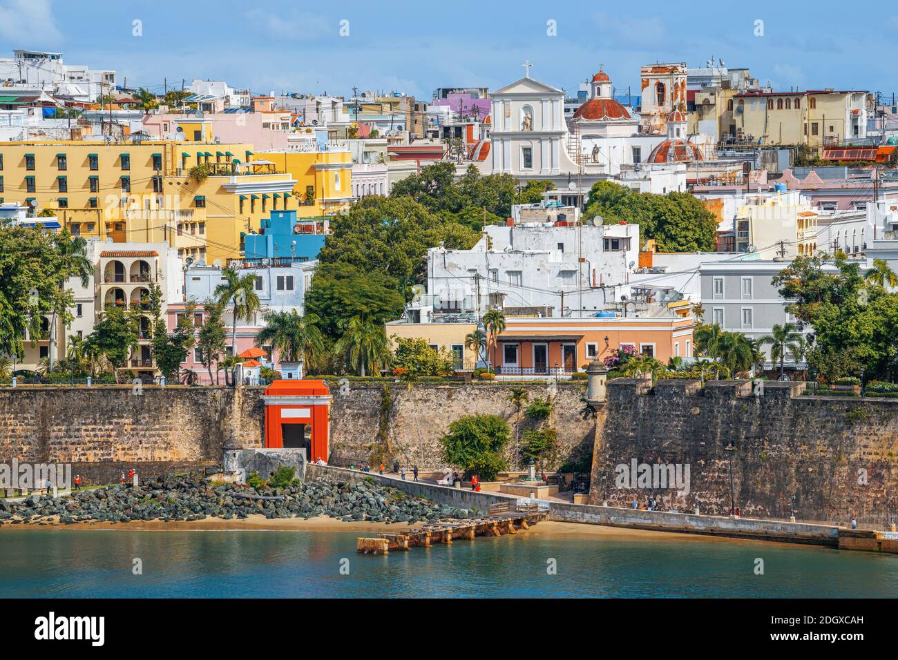 Old san juan buildings puerto rico hi-res stock photography and images ...
