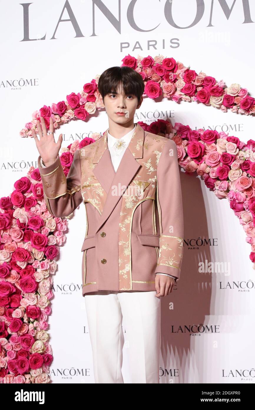 Chinese singer He Changxi attends a Lancome red carpet event in Beijing ...