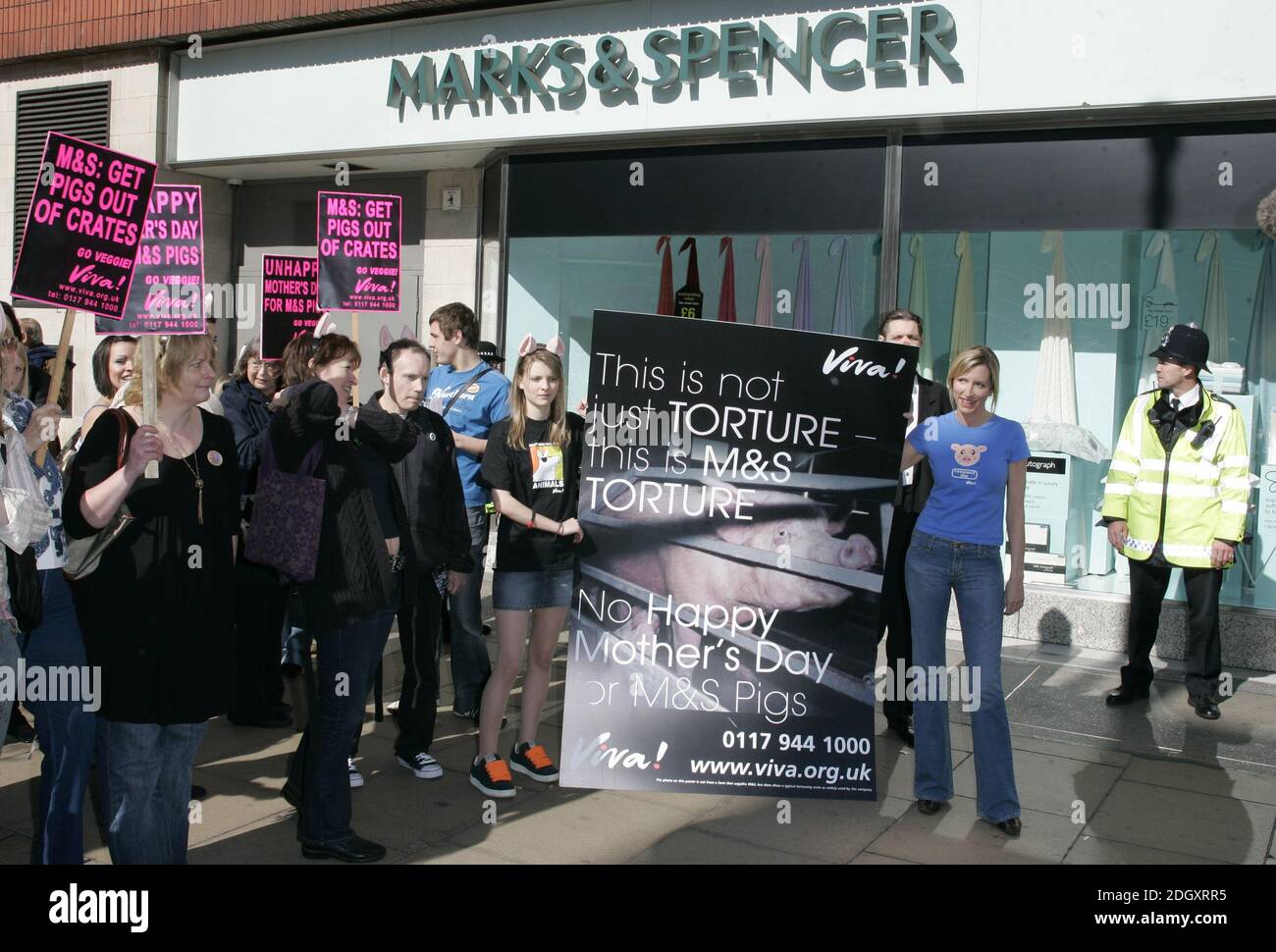 Heather Mills attending an anti farrowing pig crate campaign outside ...